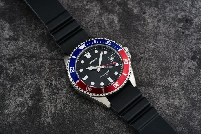Casio General MDV-10-1A2 MDV-10-1A2VDF Baby Duro Black Dial Black Resin ...