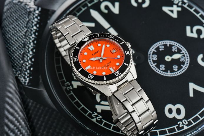 Casio General MDV-10D-4A1 MDV-10D-4A1VDF Baby Duro Men Orange Dial ...