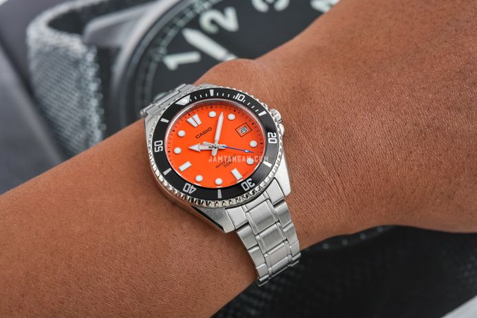 Casio General MDV-10D-4A1 MDV-10D-4A1VDF Baby Duro Men Orange Dial ...