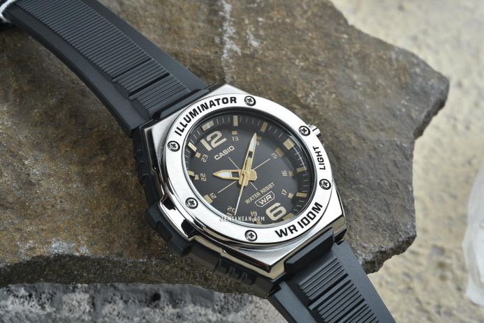 Casio General MWA-100H-1A2 MWA-100H-1A2VDF Illuminator Black Dial Black ...