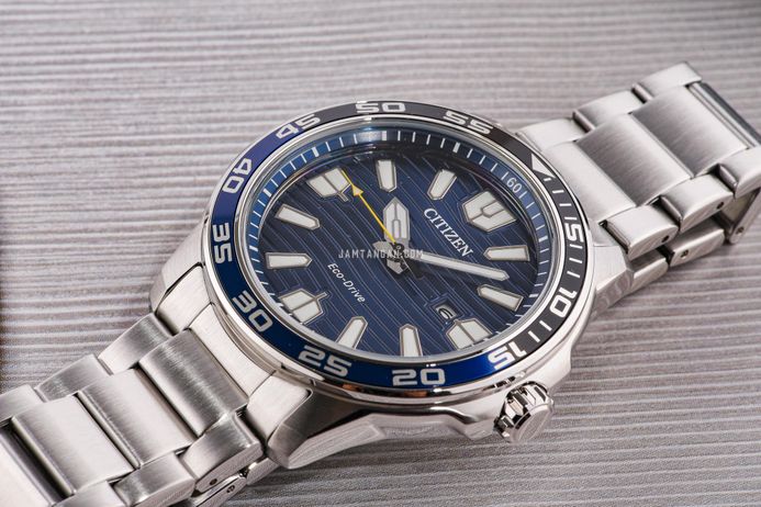Citizen Eco-Drive AW1525-81L Batman Blue Pattern Dial Stainless Steel ...