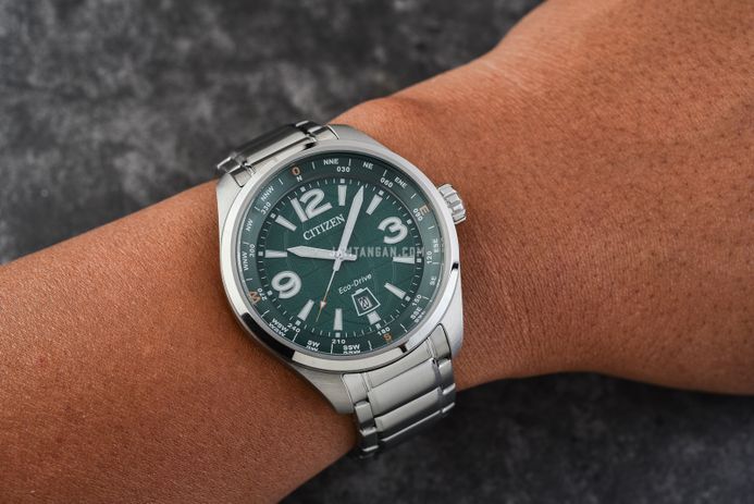 Citizen Eco Drive AW1830-88X Men Pilot Traveler Green Dial Stainless ...