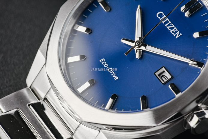Citizen Eco Drive BM7600-81L Men Dark Blue Dial Stainless Steel Strap | Jamtangan.com