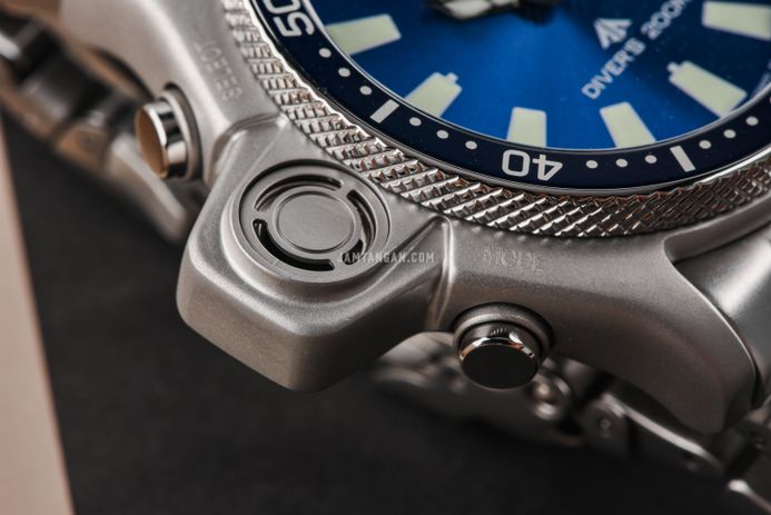 Citizen Promaster JP2000-67L Aqualand Blue Dial Stainless Steel Strap | Jamtangan.com