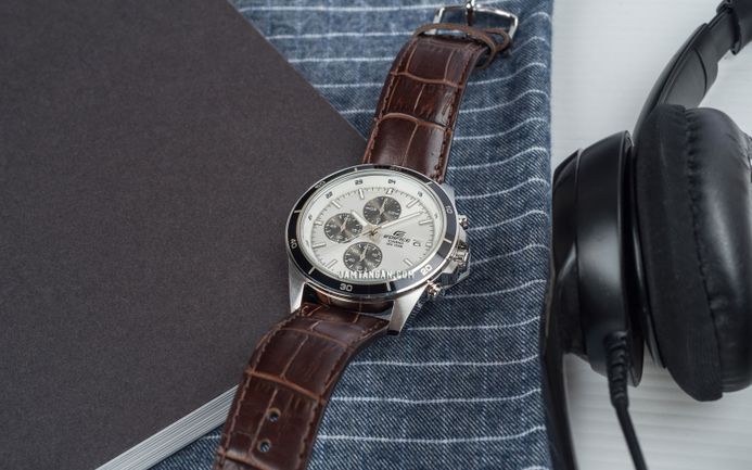 Casio Edifice EFR-526L-7A EFR-526L-7AVUDF Chronograph Panda Men White ...