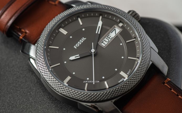 Fossil Machine FS5900 Men Grey Dial Brown Leather Strap | JAMTANGAN.COM