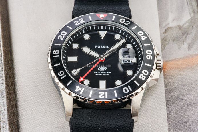 Fossil Blue GMT FS6036 Men Black Dial Black Silicone Strap | JAMTANGAN.COM