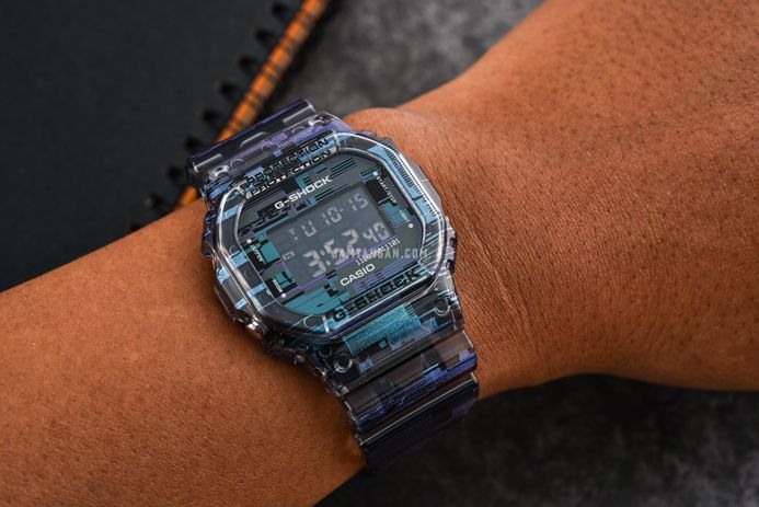 Casio G-Shock DW-5600NN-1 DW-5600NN-1DR Glitch Digital Dial Casio G-Shock DW-5600NN-1 DW-5600NN-1DR Glitch Digital Dial