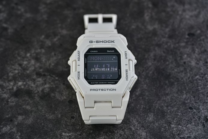 Casio G-Shock GD-B500-7 GD-B500-7JF Compact Digital Dial White Resin ...