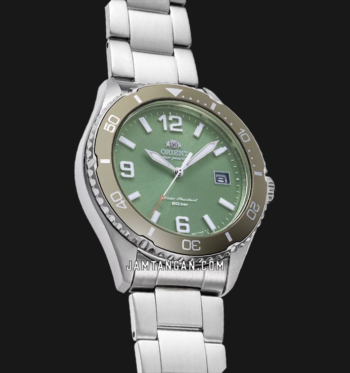 Orient Sports RA-WJ0001E Mako 40 Solar Green Sunray Dial Metal Strap ...