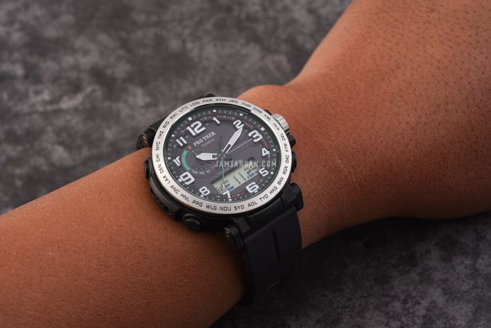 Casio Pro Trek PRG-601-1 PRG-601-1DR Solar Powered Black Digital Analog Dial Black Soft Urethane ...