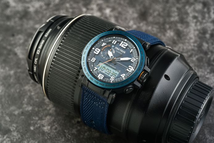 Casio Pro Trek PRG-601YB-2 PRG-601YB-2DR Solar Powered Blue Digital ...