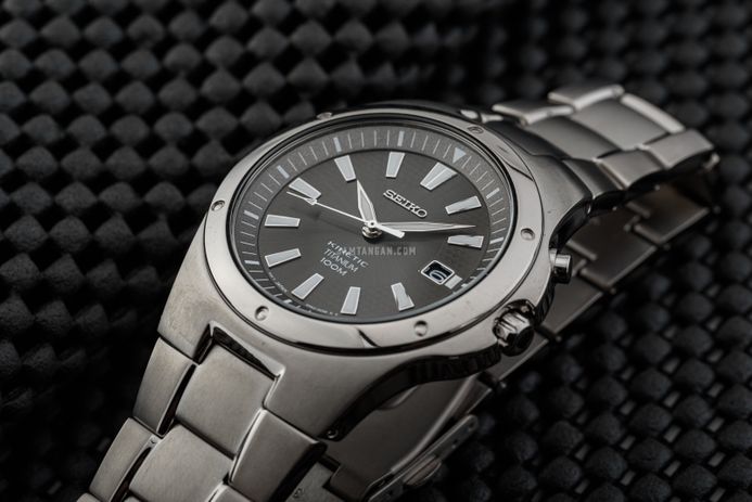 Seiko Kinetic SKA397 SKA397P1 Grey Dial Titanium Strap | Jamtangan.com