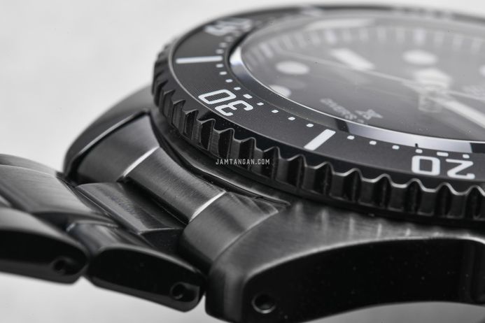 Seiko Prospex SNE599 SNE599P1 Sea Solar Diver Black Dial Black ...