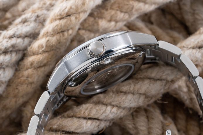 Seiko Prospex SPB243 SPB243J1 The 1959 Alpinist Modern Re ...