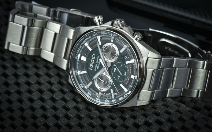 Seiko Chronograph SSB405 SSB405P1 Essentials Green Dial Stainless Steel ...