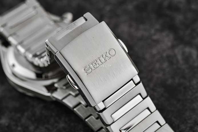 Seiko Chronograph SSB451 SSB451P1 Men Discover More Silver Dial ...