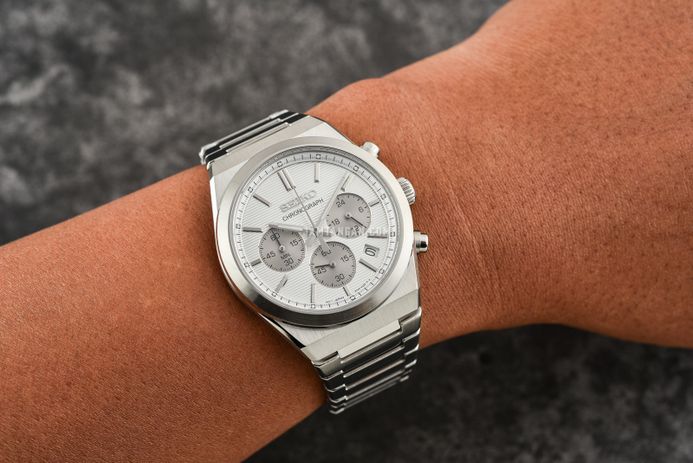 Seiko Chronograph SSB451 SSB451P1 Men Discover More Silver Dial ...