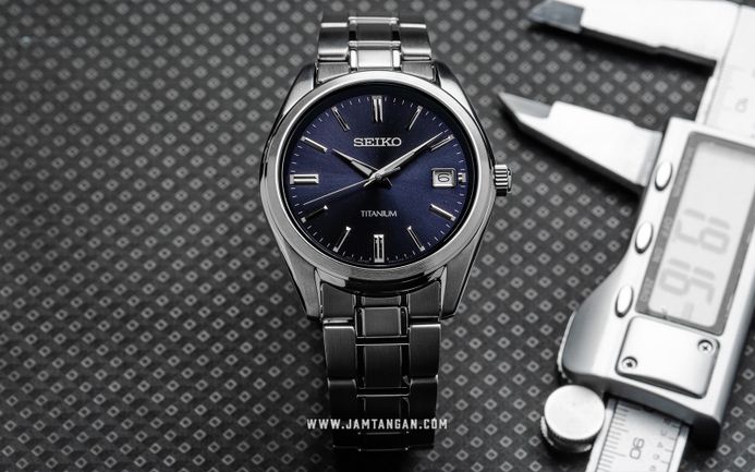Seiko Classic SUR373 SUR373P1 Dark Blue Sunray Dial Titanium Strap ...