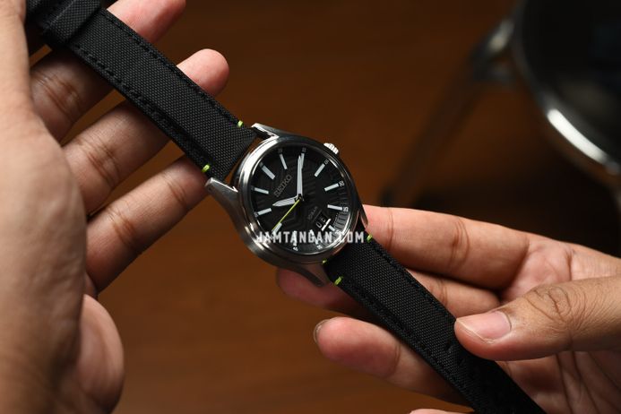 Seiko Classic SUR517 SUR517P1 Discover More Black Dial Black Nylon ...