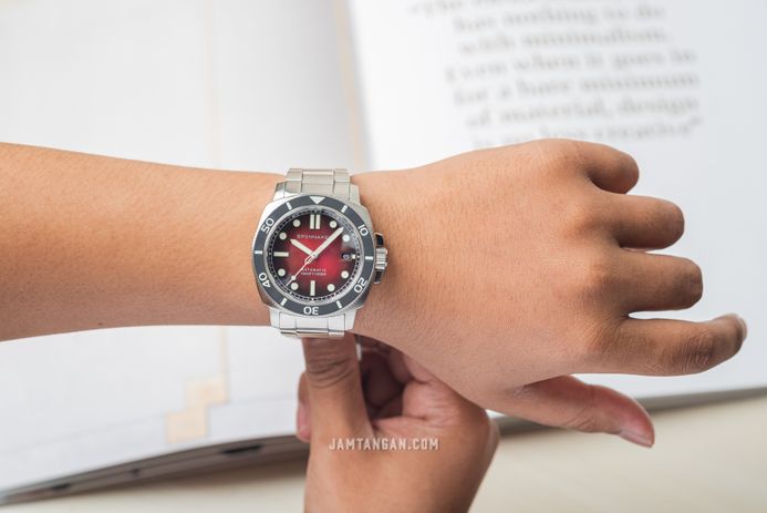 Spinnaker Hull Diver SP-5088-33 Automatic Ombre Red Dial Stainless ...