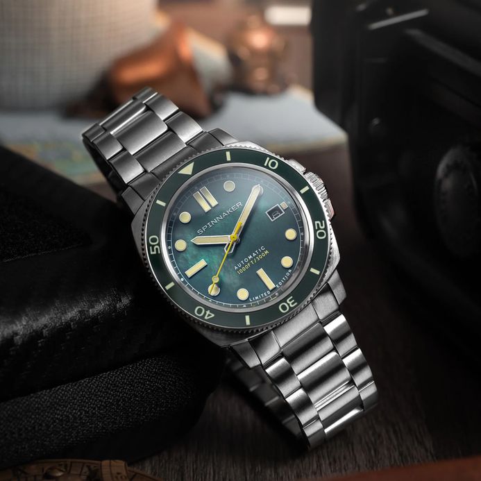 Spinnaker Hull Diver SP-5106-33 Automatic Emerald Pearl Dial Stainless ...