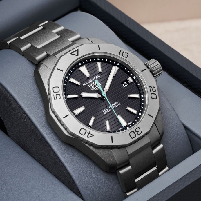 TAG Heuer Aquaracer WBP1180.BF0000 Professional 200 Solargraph Black ...