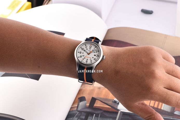 Timex Expedition TW2V22800 North Sierra White Dial Dual Tone Fabric ...